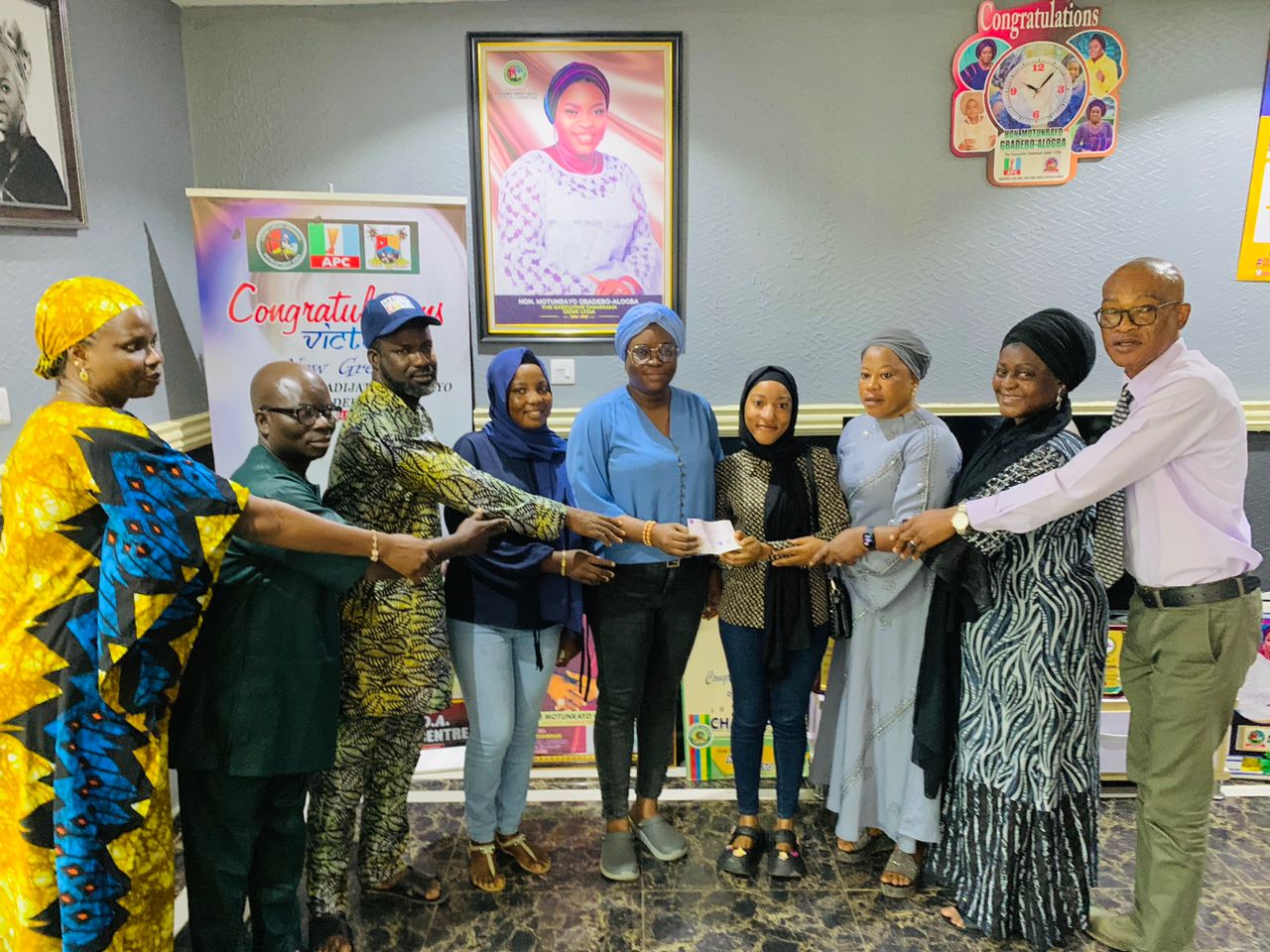 Ijede LCDA Chair Presents N1m Gift To Best Graduating Student In ...