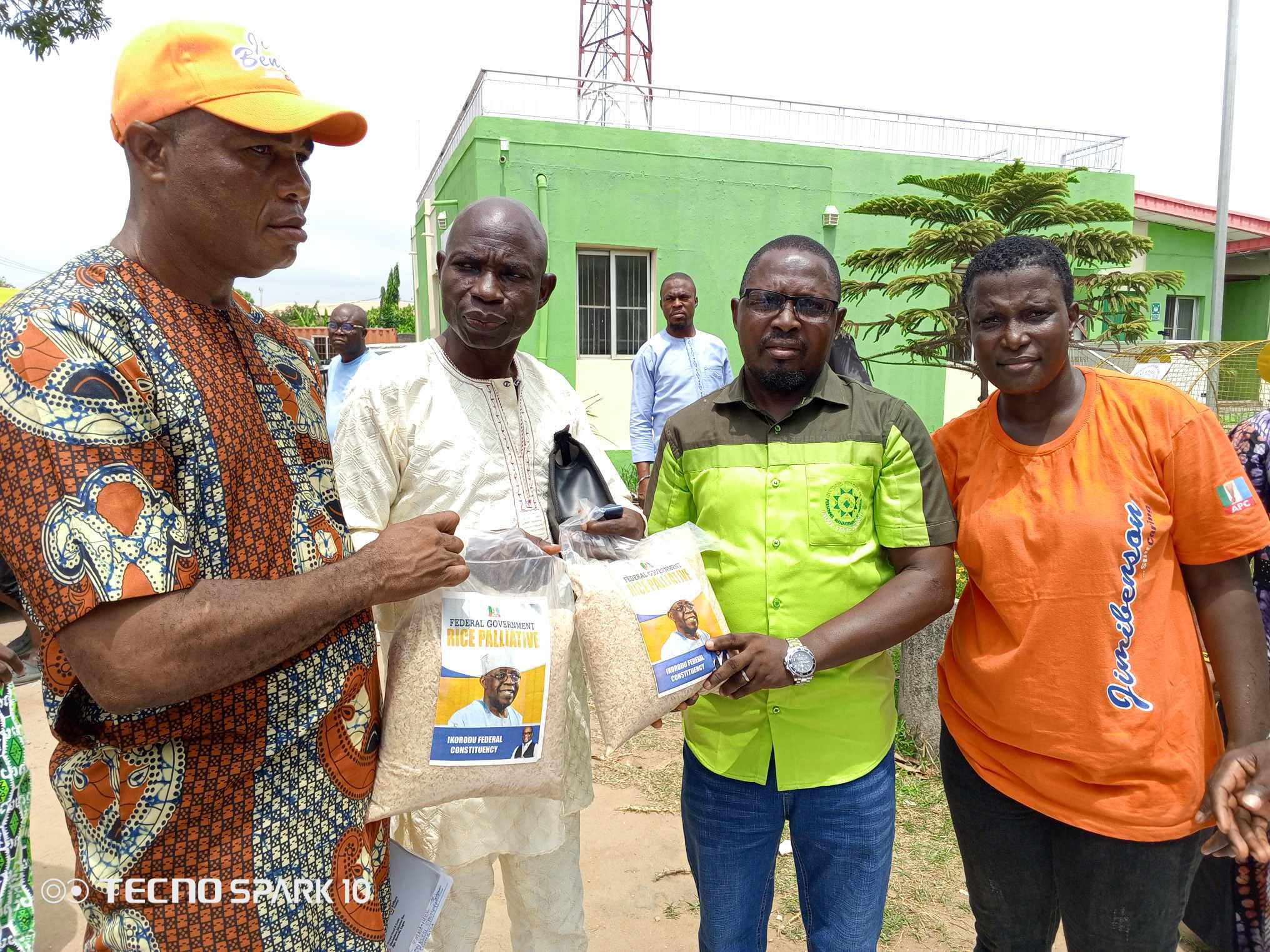 Rep. Benson Presents Ikorodu Religious Groups With FG’s Rice Palliative