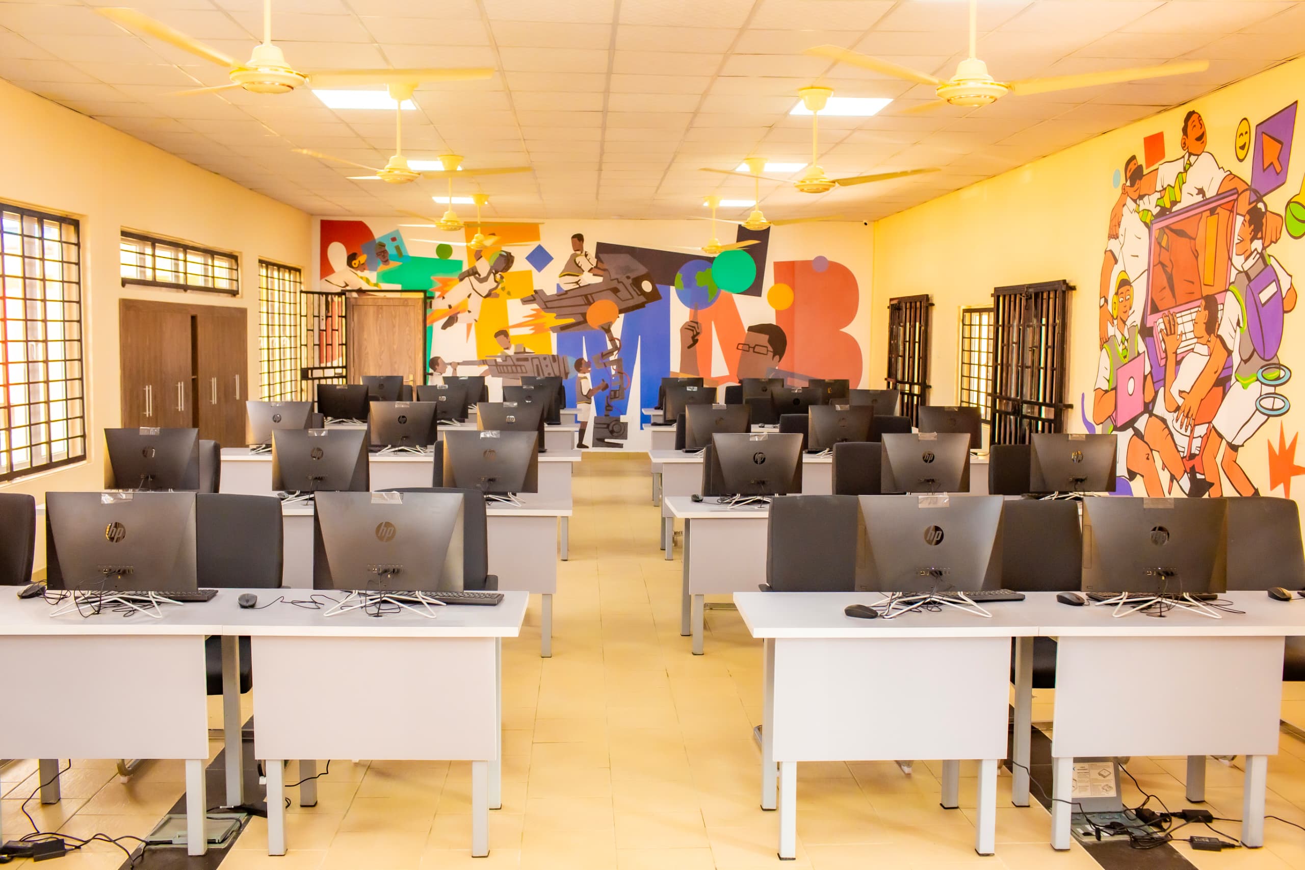 Govt College Lagos At 50: Senator Tokunbo Abiru Donates STEM Lab, Other ...