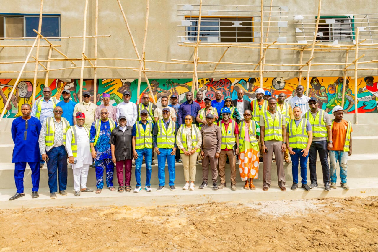 Senator Tokunbo Abiru, Wife, ATTF President, Inspect Nearly Completed ...