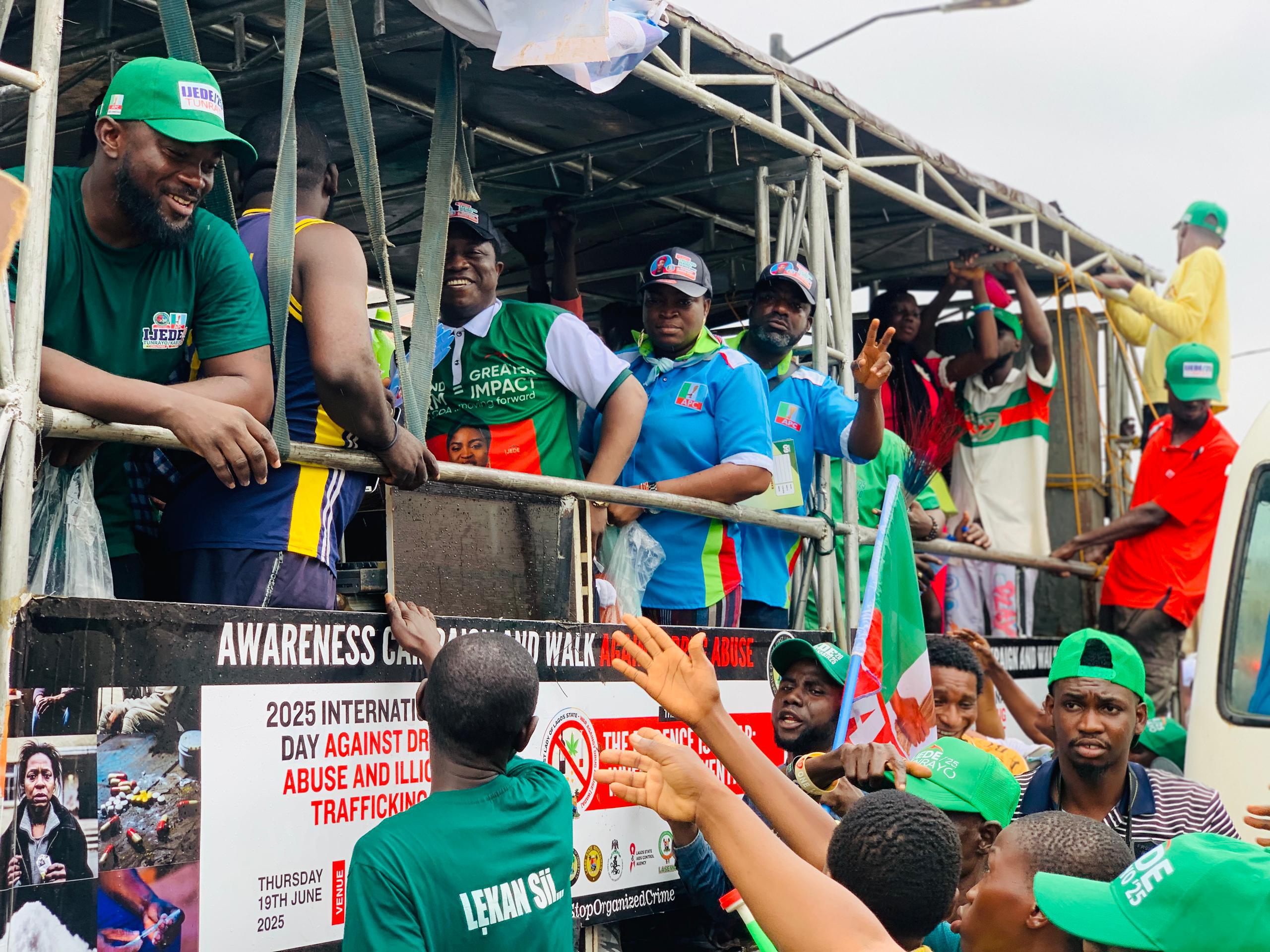 Ijede Turns Up In Large Numbers As APC Rally Support For Gbadebo ...