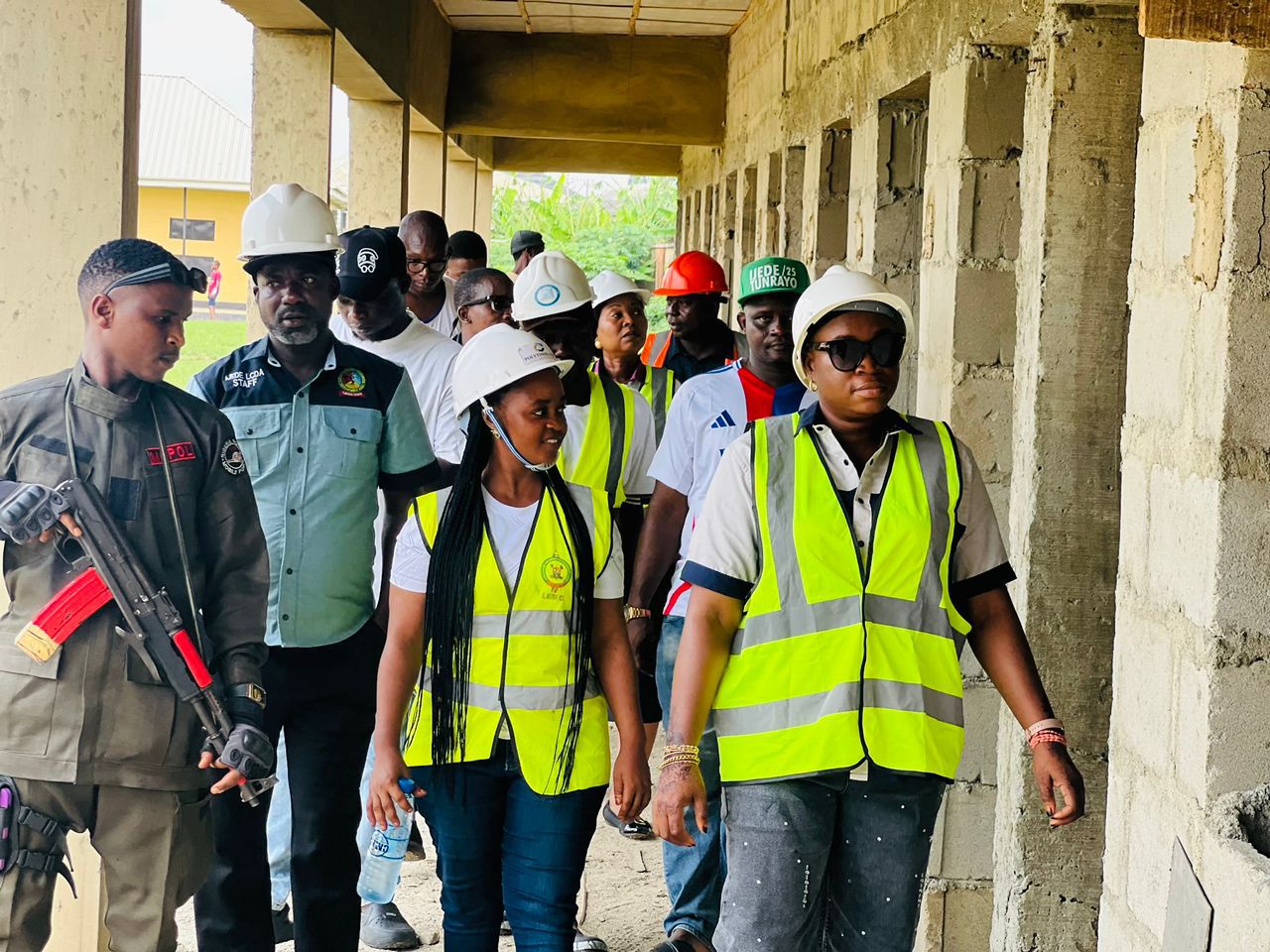 Hon. Gbadebo -Alogba Monitors Ongoing Block Of Classrooms Construction