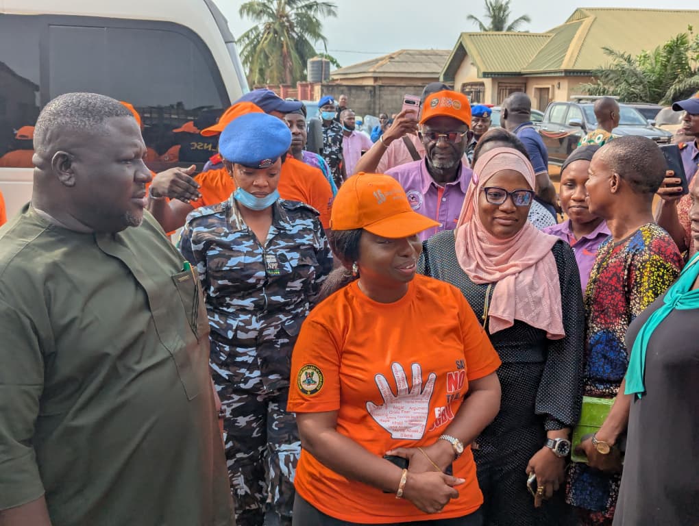 Chairman Aroyewun Hosts Lagos First Lady, COWLSO Delegates In Igbogbo
