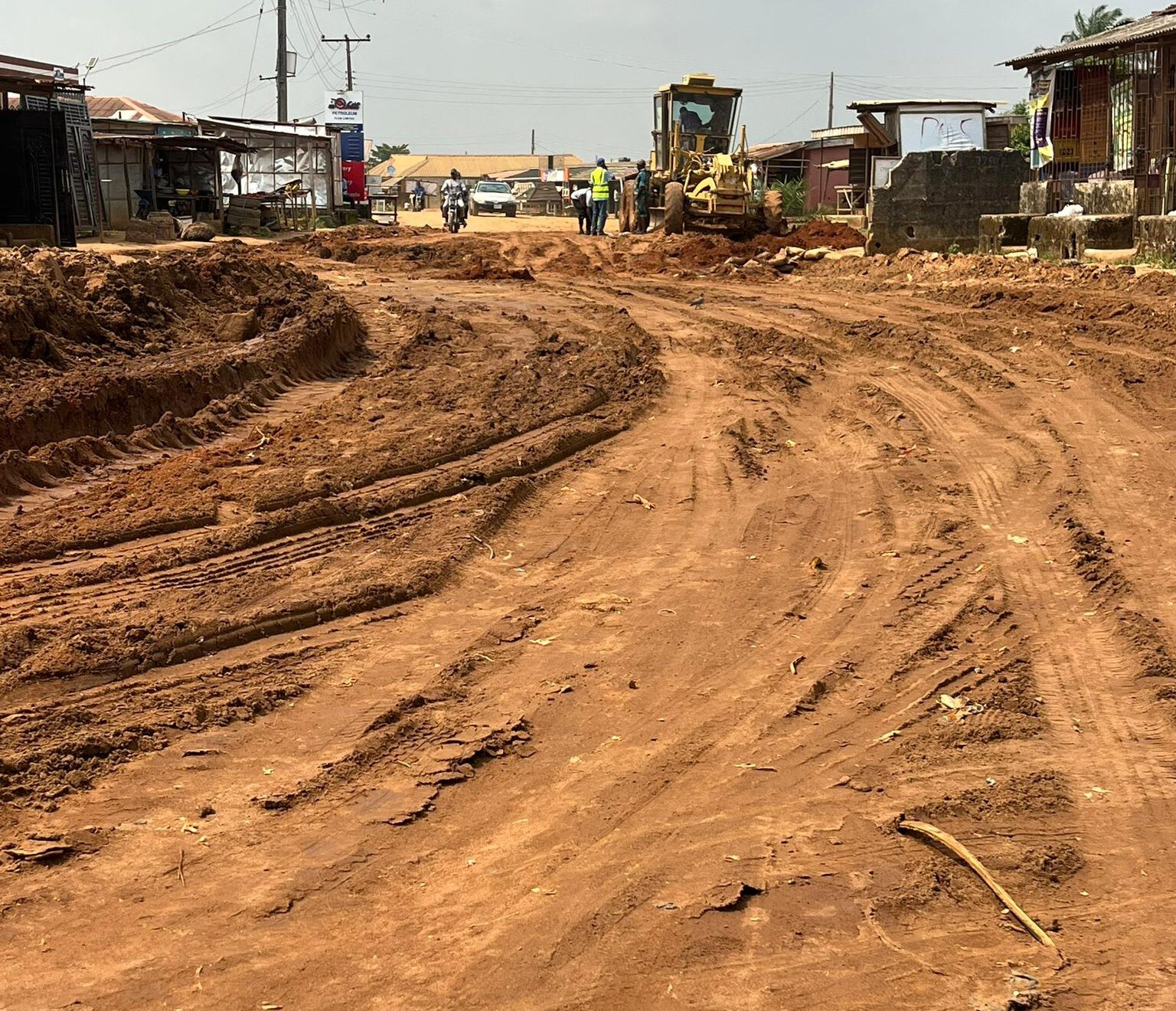 Hon. Gbadebo -Alogba Improves Connectivity With Grading Of Major Roads